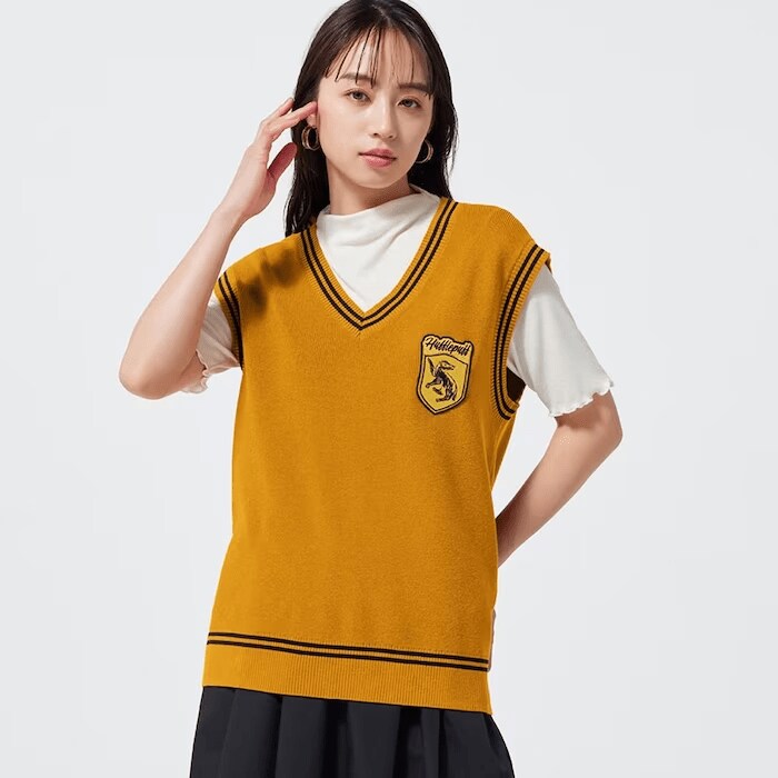 写真 | GU「ハリポタ」コラボ。品切れだったニットベストがまた買える！ | LIMO | くらしとお金の経済メディア