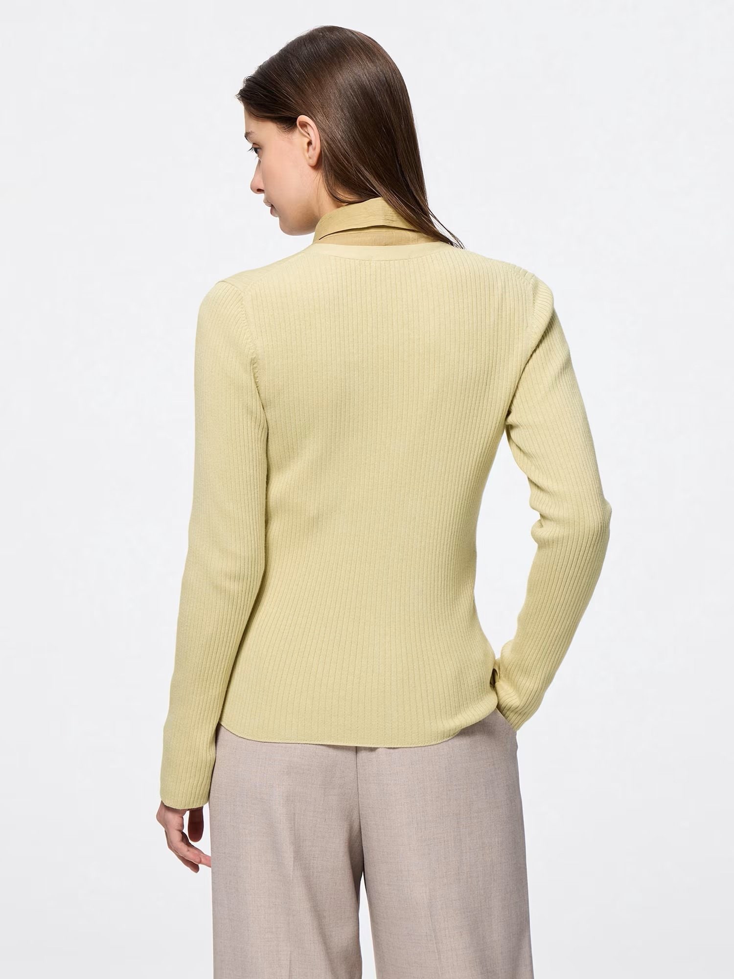 日焼けしたくない人の味方！【GU】1990円〈優秀パーカー＆カーディガン〉「UVカット」機能付き レビュー星4以上の高評価アイテムです | LIMO | くらしとお金の経済メディア