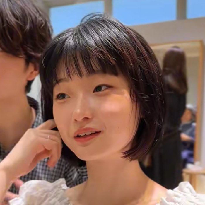 クセや湿気で「髪が広がる」と悩む女性→「縮毛矯正＆カット」でイメチェン！理想の仕上がりに大満足 アフター「すごーい」と笑顔 | LIMO ...