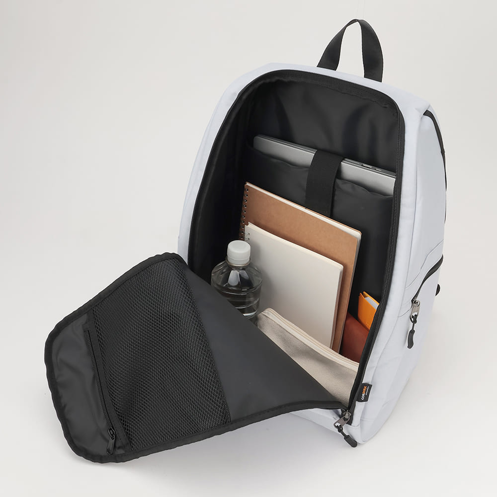 通勤や通学に！夏旅に！ワークマン新作「2990円リュック」がガバッと開いて、荷物の整理整頓もしやすい！ 高強度＆高耐久性のコーデュラ素材を採用 | 2ページ目 | LIMO | くらしとお金の ...