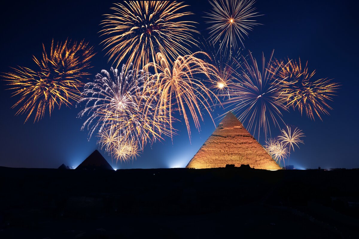 【資産ピラミッド大公開！】FPは見た「富裕層の資産運用とは？」彼らに共通するものは意外なことだった！ 国内外の株価上昇にNISAやiDeCoといった非課税投資制度の拡充が、資産を増やす機会を ...