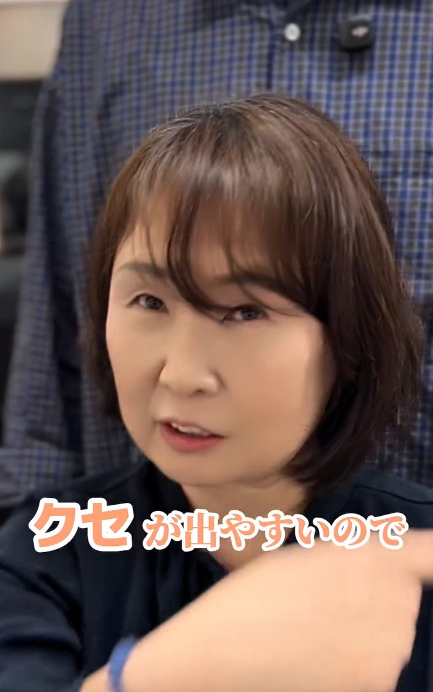 写真 | 「前髪にクセが気になる」というマダムが……プロに「お任せ」→エレガントな〈ショートヘア〉で大変身！ 素敵な仕上がりに「わああああ」と ...