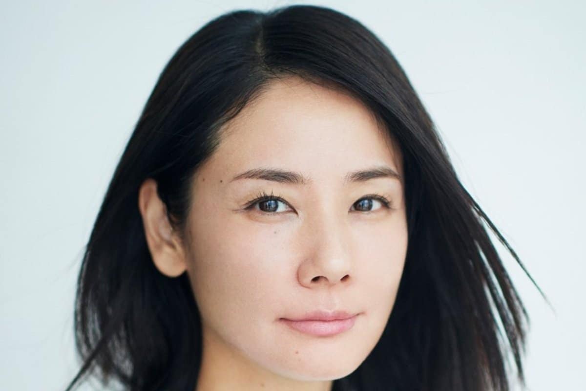 吉田羊 美スタイル際立つ白タイツ姿が反響「新鮮でドキドキします」「直視できません」「珍しい」の声 1か月あたりのファッション＆美容費用について ...