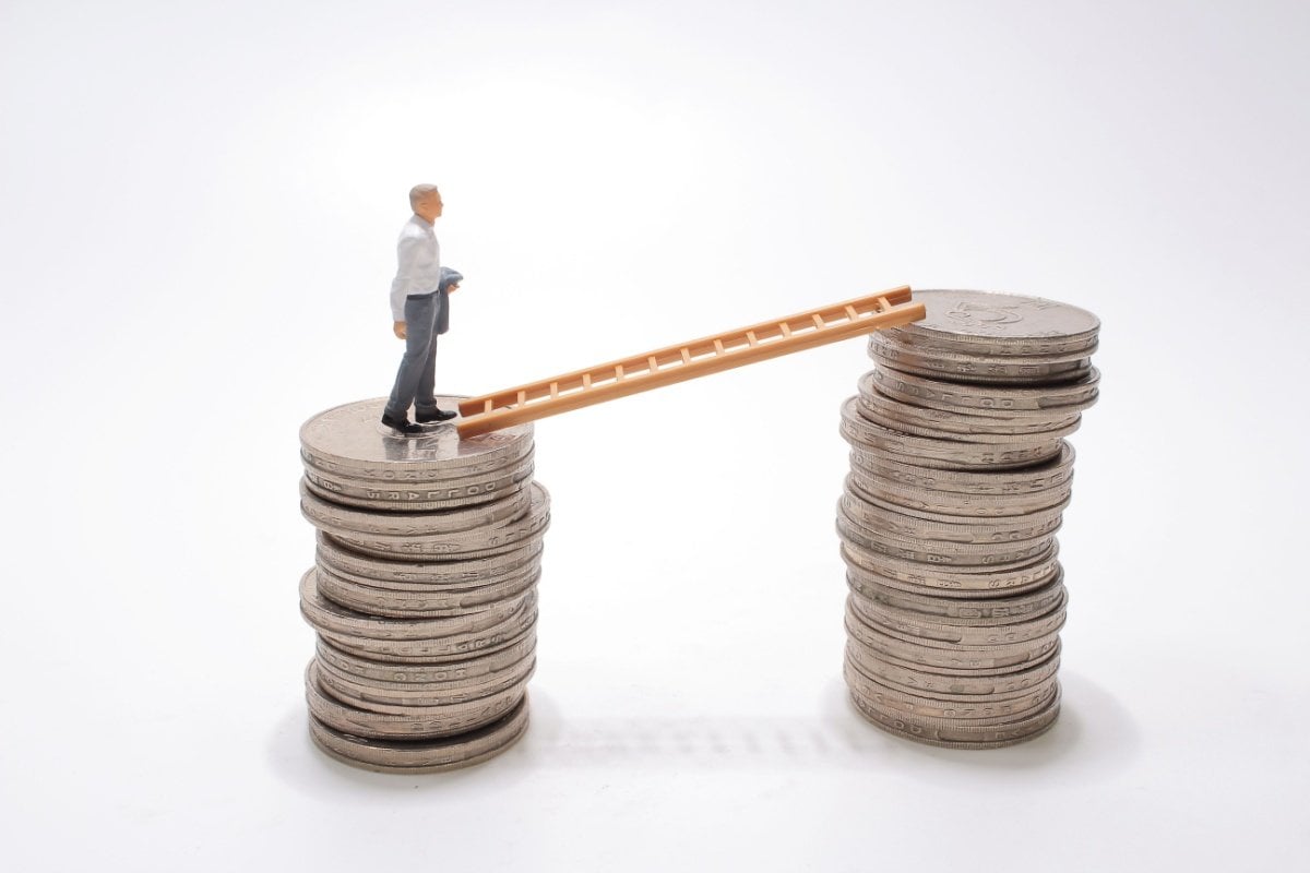 富裕層は日本に約3％！「お金持ちvs お金持ちじゃない人」の違いを一覧で比較 一覧表つき！お金持ちの特徴「先取り貯金を行う」 4ページ目