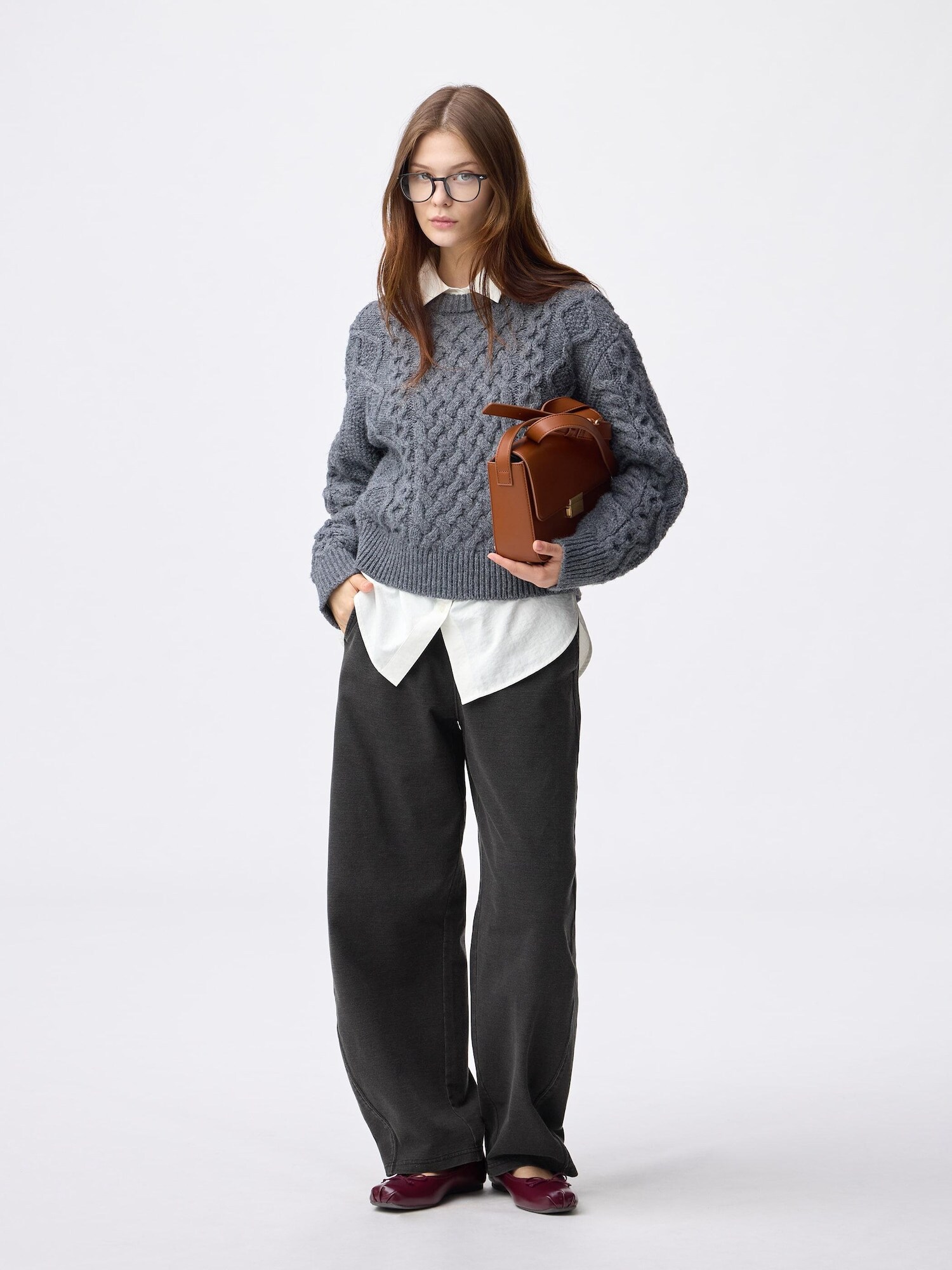 「待ってました！」「万能かも」GU新作〈デニムみたいなスウェットパンツ〉プチプラ2990円！52.5万再生！ 大流行バレルシルエットがおしゃれ可愛い！ | 2ページ目 | LIMO | くらし ...