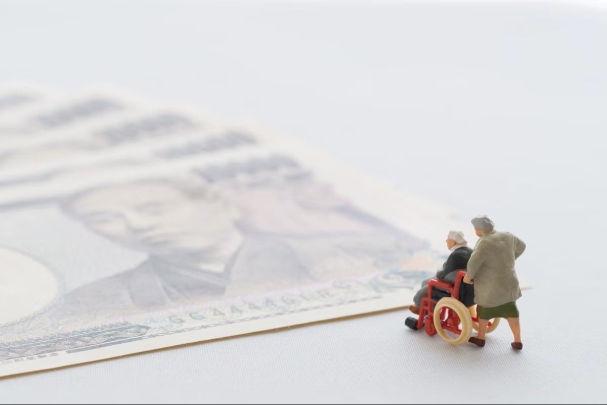 【後期高齢者医療制度】医療費2割負担の対象は？《単身世帯・夫婦世帯》の「年金収入＋合計所得」で確認 【負担割合フローチャート付】配慮措置は ...