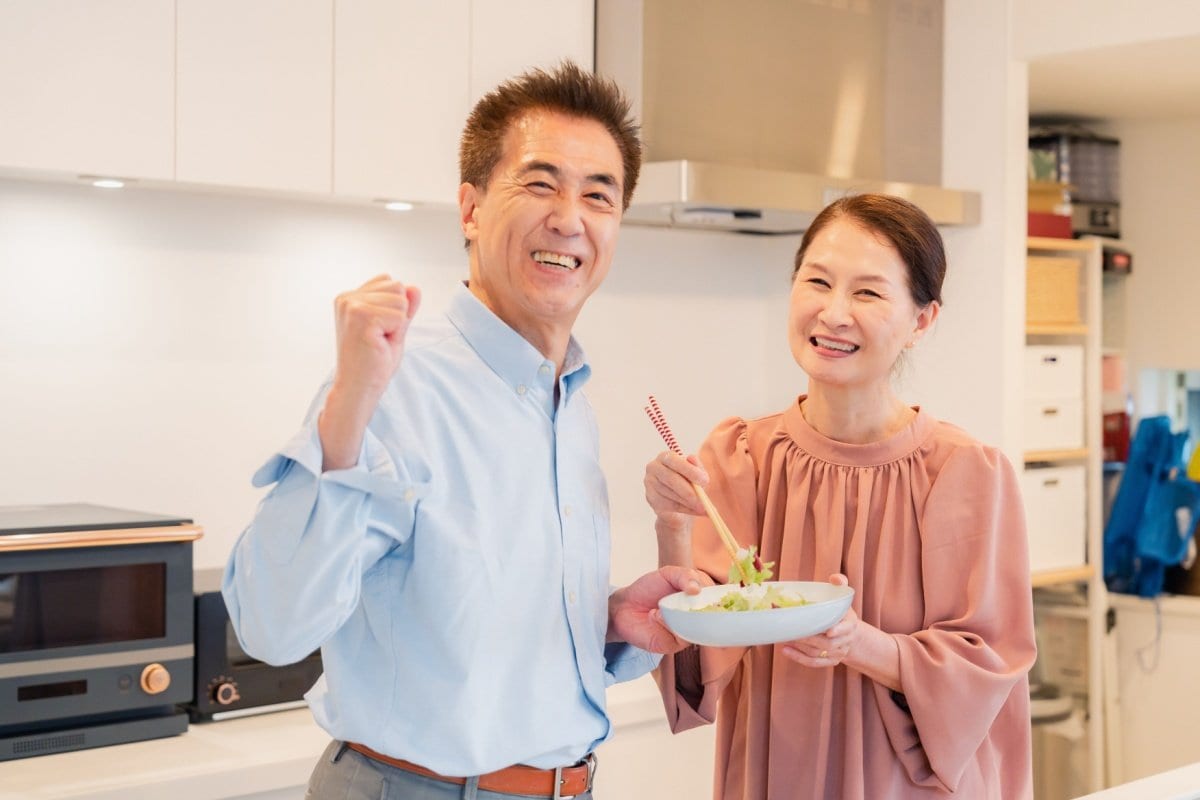 65歳以上【無職夫婦世帯】の貯蓄や1ヵ月の生活費はいくら?年内最大とされる値上げラッシュでも「老後対策」は必須に 年金受給者の暮らしをリアルな