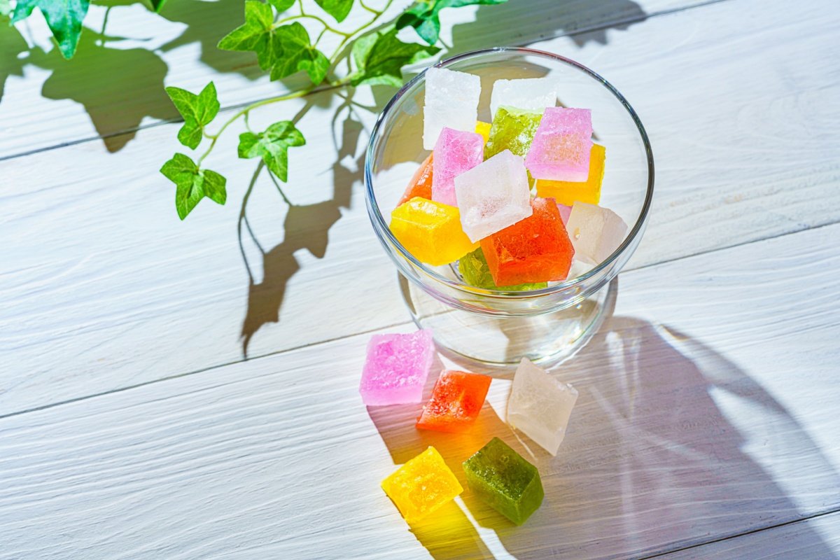 【70歳代】貯蓄3000万円以上持つ夫婦世帯は何パーセント？【老齢年金】厚生年金＆国民年金は2.7％増額《2024年4月分から》 「人生100年時代」のいま。親世代よりも丁寧な老後準備が必要 ...