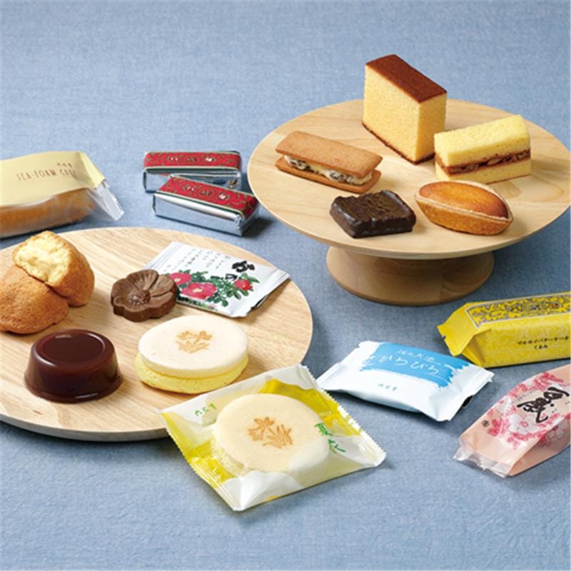 「17個入り3000円！」六花亭7月の定番銘菓セット「人気お菓子全9種」「限定の夏衣入り」 六花亭の大人気お菓子が詰め合わせセットに！7月限定の銘菓も | LIMO | くらしとお金の経済メディア